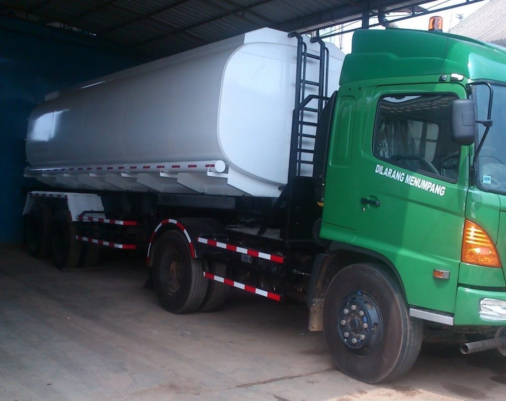 Karoseri Truk Tangki Indonesia - Karoseri Remaja